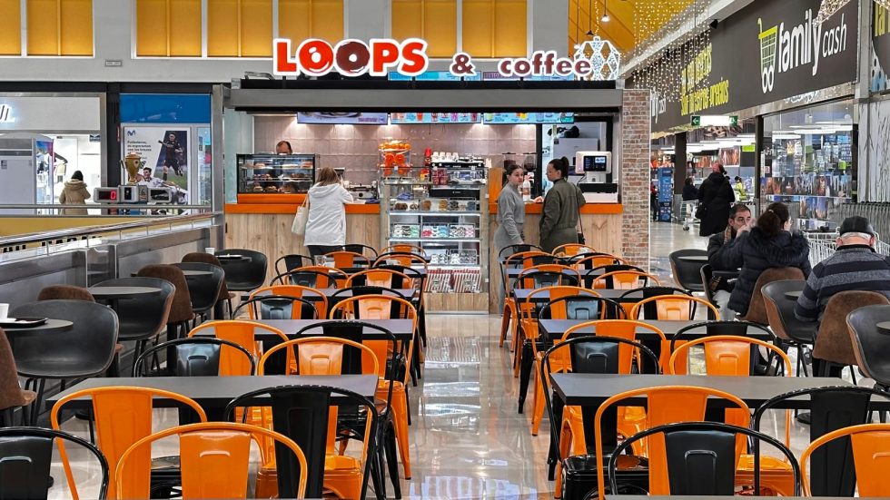Loops & Coffee | Divertidas Rosquillas Americanas y el MEJOR Café.