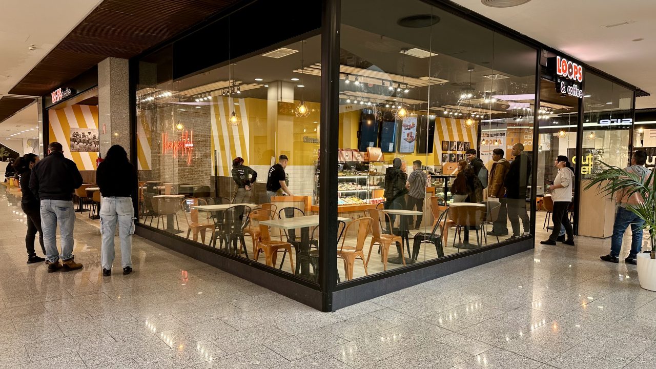 Loops & Coffee | Divertidas Rosquillas Americanas y el MEJOR Café.